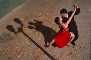 La historia del tango: origen y evolución del género rioplatense ...