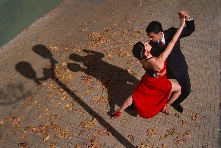 La historia del tango: origen y evolución del género rioplatense ...