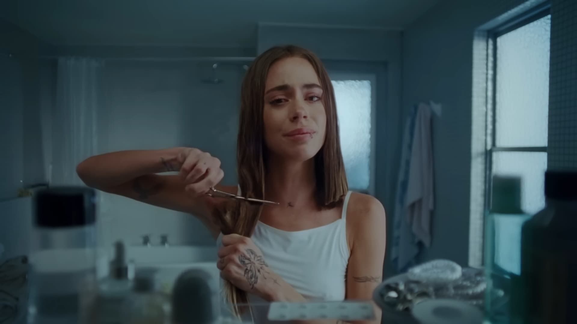 Análisis de un mechón de pelo, el álbum más personal de TINI - LETRAS.COM