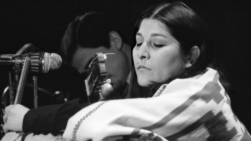 Biografía de Mercedes Sosa, La Voz de América Latina - LETRAS.COM