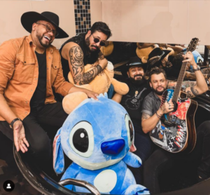 Traia Véia: conheça os integrantes do novo sucesso do sertanejo ...