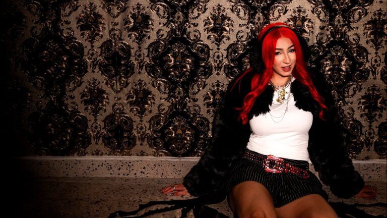 ¿Quién es De La Rose, la cantante de música urbana? - LETRAS.COM