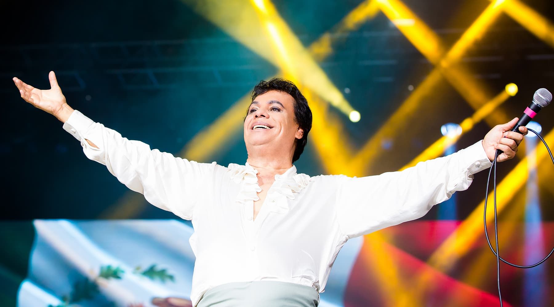 63 frases de Juan Gabriel para recordar al Divo de Juárez - LETRAS.COM