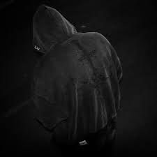 LIGHTS OFF | Single de Toby Mai - LETRAS.MUS.BR