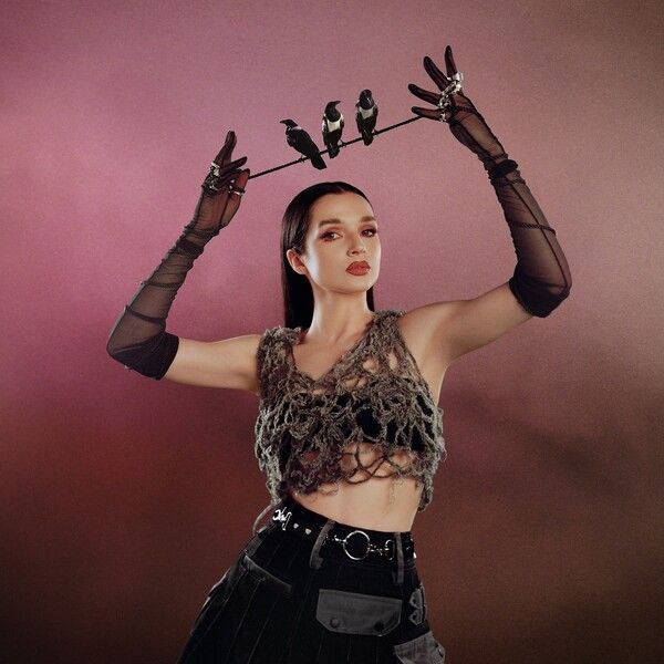 Poppy | 39 álbumes de la discografía en LETRAS.COM