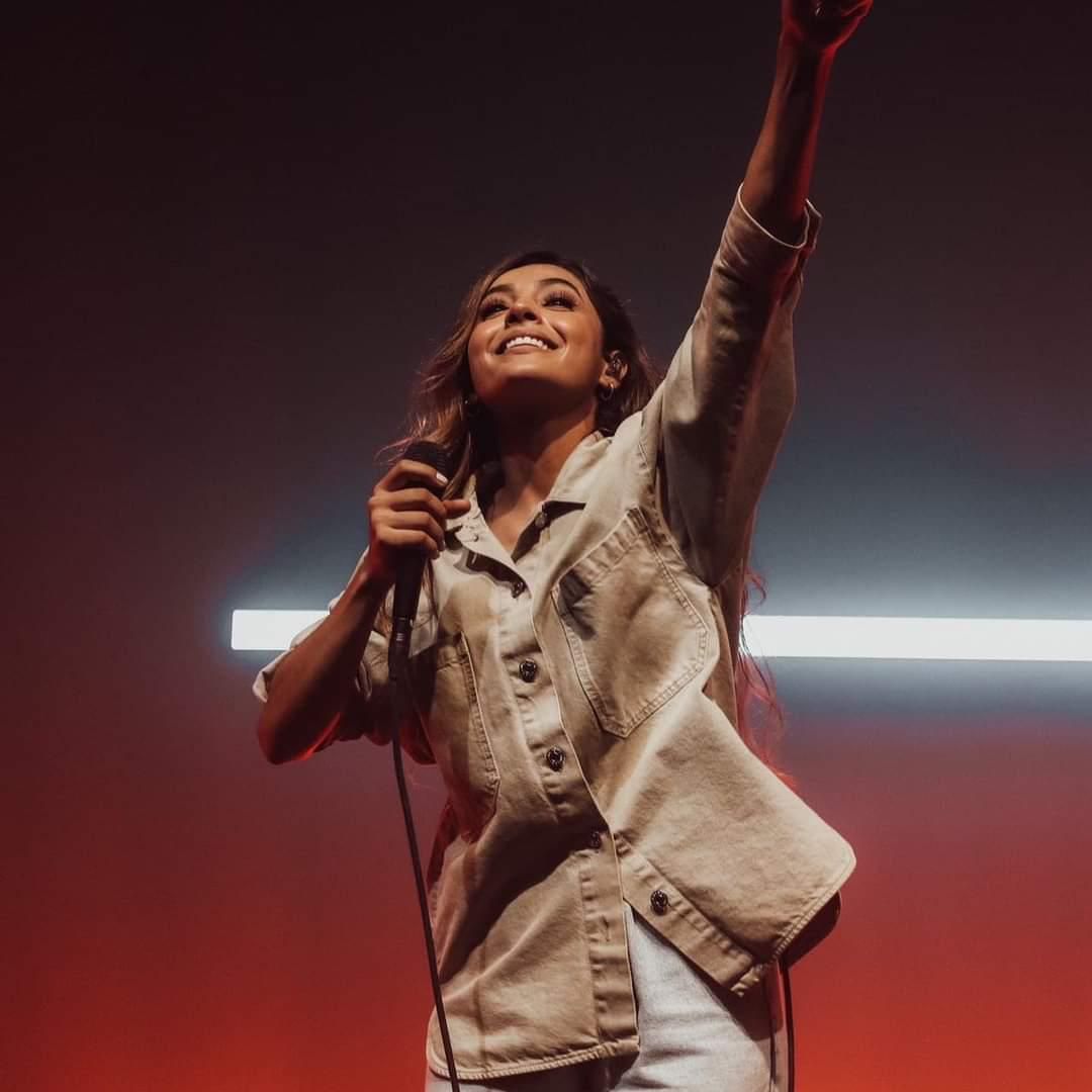 Mari Borges fotos (7 fotos) - LETRAS.COM