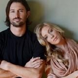 VASELINE (EN ESPAÑOL) - Brandon and Leah - LETRAS.COM