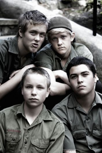 Emily's Army fotos (6 fotos) - LETRAS.COM