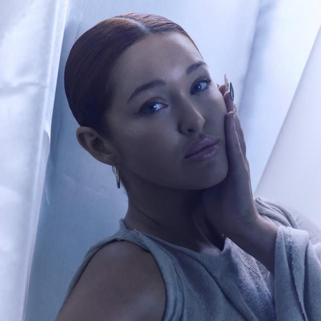 MOONSHINE (FEAT. ALAN WALKER) - Elley Duhé - LETRAS.COM