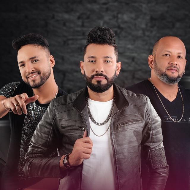 ON LINE (EN ESPAÑOL) - Forró Boys - LETRAS.COM