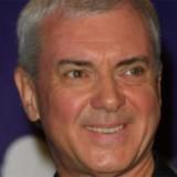 A TOWN WITHOUT PITY (EN ESPAÑOL) - Gene Pitney - LETRAS.COM