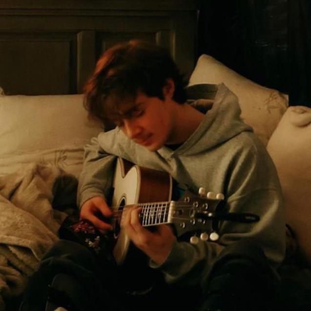 Franklin House - Brenn - OUVIR MÚSICA
