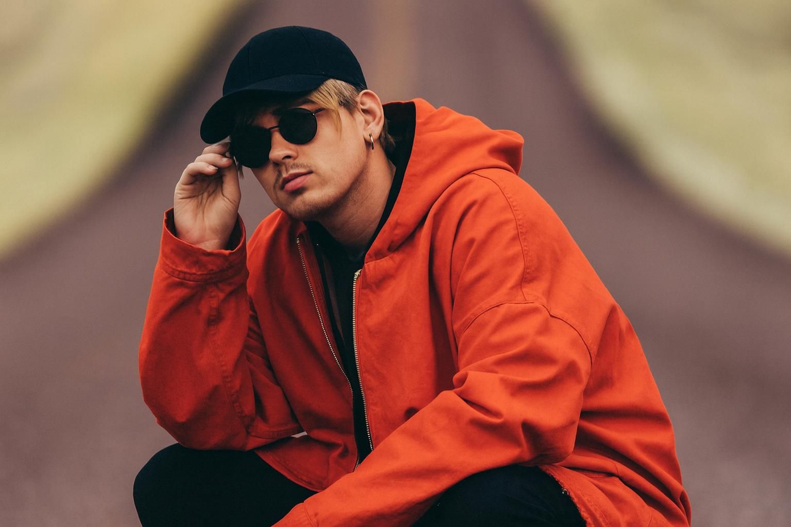 MIDNIGHT VICE - Elian Knox - LETRAS.COM