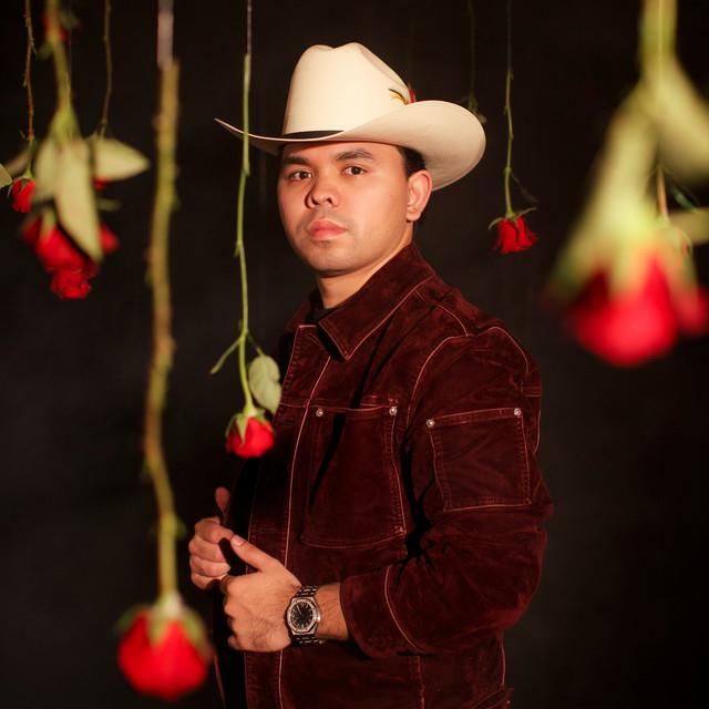 LO QUE HAY X AQUÍ (Lyrics in English) - La Receta