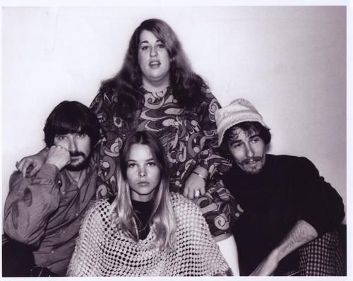 The Mamas & The Papas fotos (13 fotos) - LETRAS.COM The Mamas & The Papas fotos (13 fotos) - LETRAS.COM