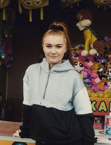 Millie B fotos (2 fotos) - LETRAS.COM