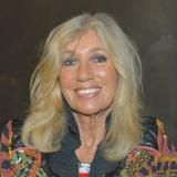 AMSTERDAM (EN ESPAÑOL) - Maggie Macneal - LETRAS.COM