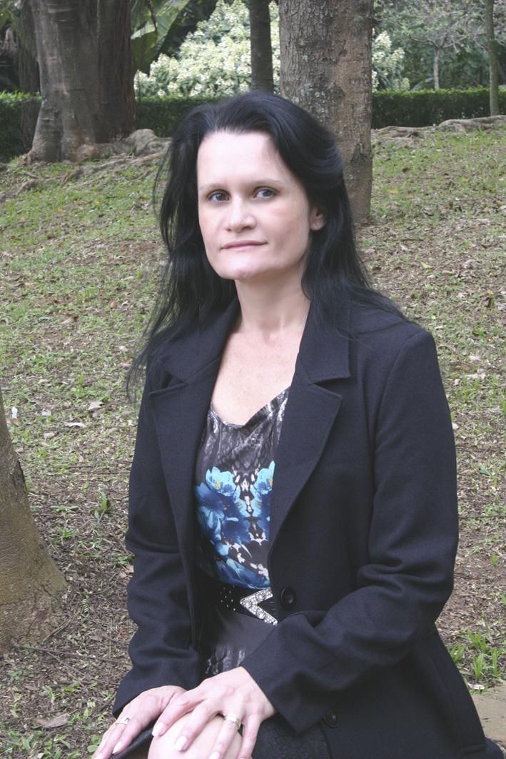 SE DEUS QUER OPERAR (EN ESPAÑOL) - Cantora Sandra Reis - LETRAS.COM