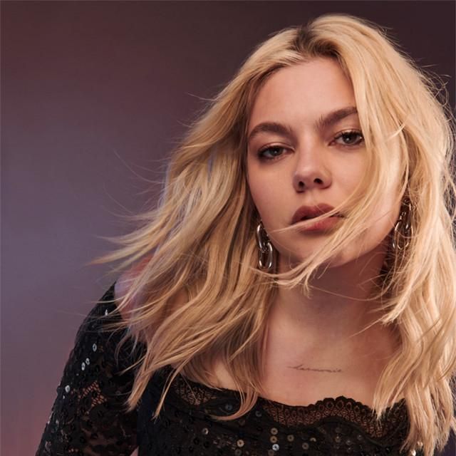 JE VOLE - Louane (FR) - LETRAS.COM