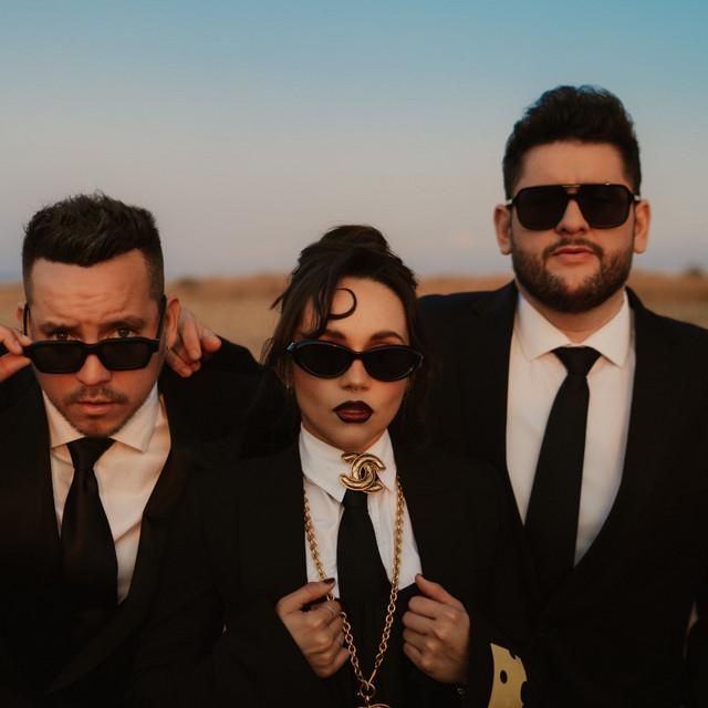 MÁS QUE AMIGOS - Matisse (MX) - LETRAS.COM