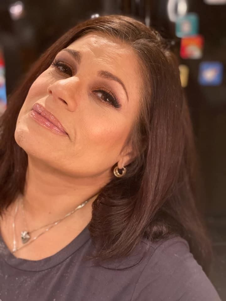 Pam Russo fotos (2 fotos) - LETRAS.COM