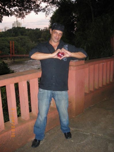 Alex Ferry fotos (2 fotos) - LETRAS.MUS.BR