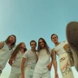 DON’T LIGHT THE MATCH (DYED BLACK 2010) - The Maine - LETRAS.COM