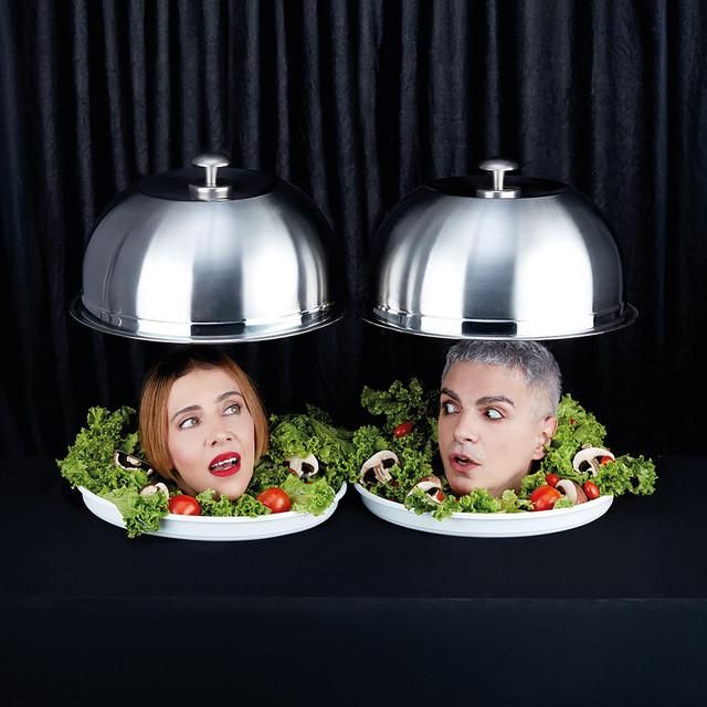 HACE RATO (PART. NICKI NICOLE): traduction française de Miranda!