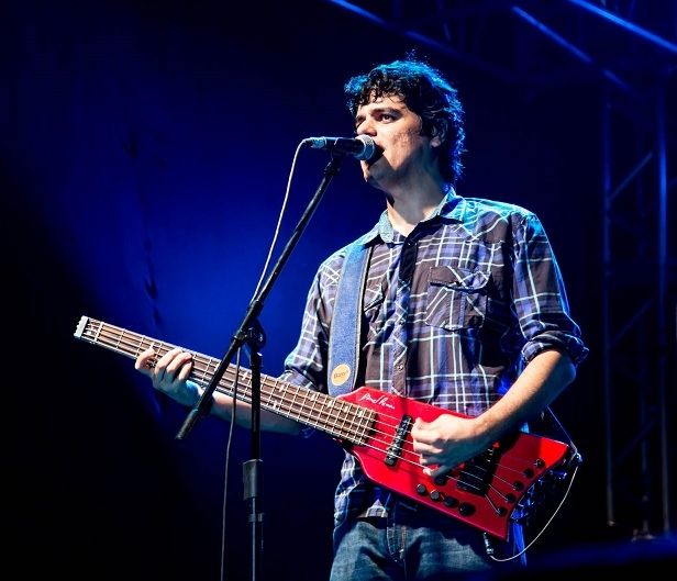 Daniel Ramon fotos (10 fotos) - LETRAS.MUS.BR