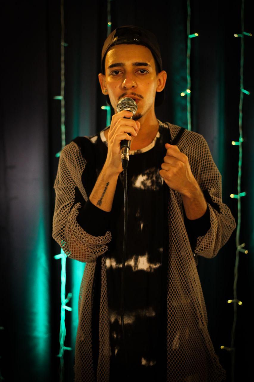 Jean Torres fotos (15 fotos) - LETRAS.MUS.BR