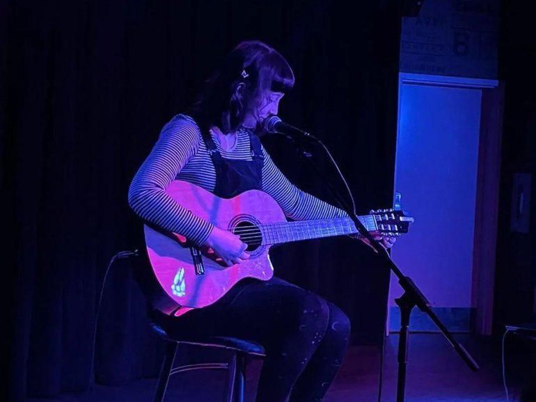 mage tears fotos (4 fotos) - LETRAS.MUS.BR