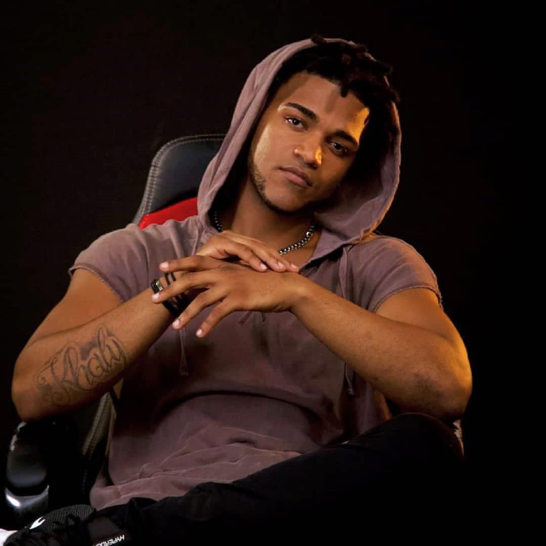 Khaly Angel | 3 álbuns da Discografia no LETRAS.MUS.BR