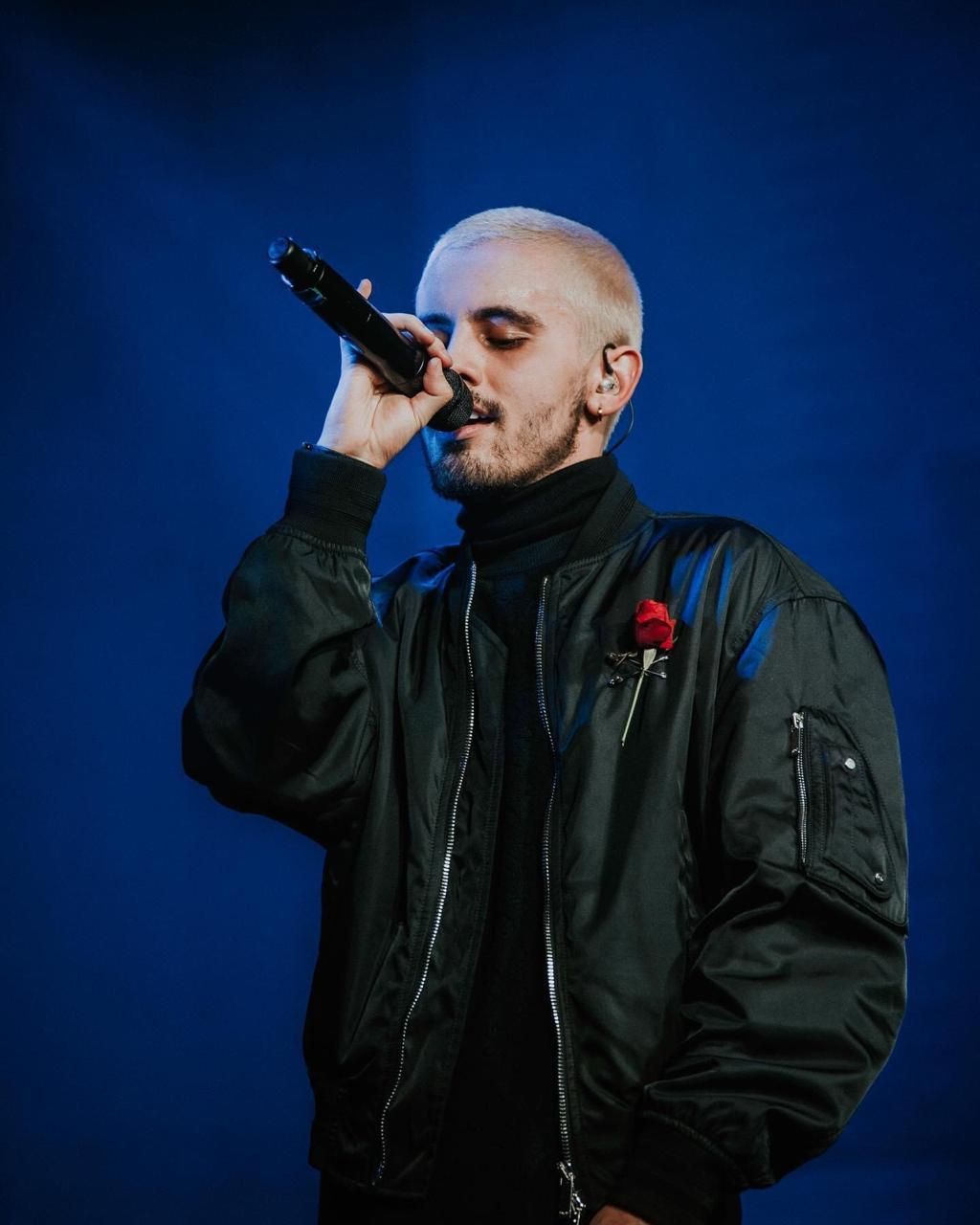 Dylan Fuentes fotos (34 fotos) - LETRAS.COM