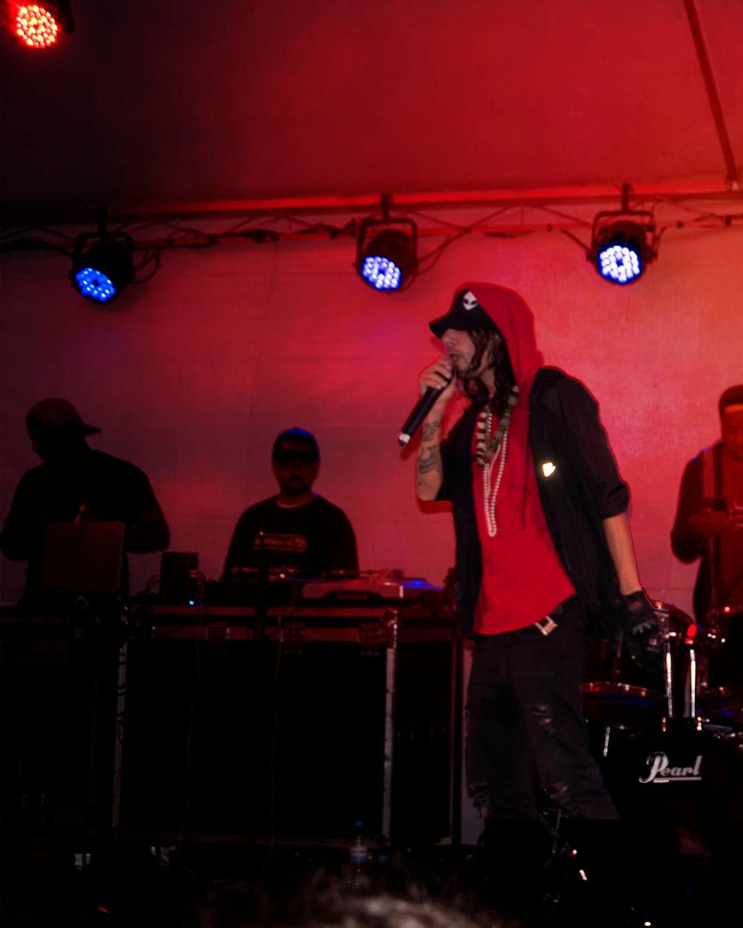 Eu Sou o Hit fotos (4 fotos) - LETRAS.COM