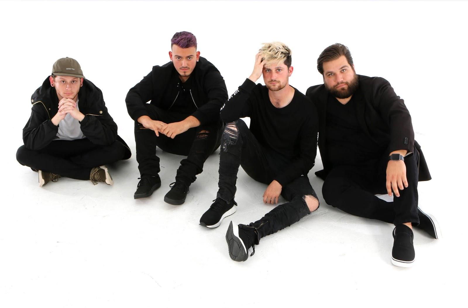 FAR AWAY - Nevertel - LETRAS.COM