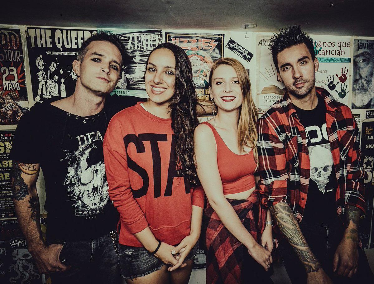 STEREO (EN ESPAÑOL) - ANKOR - LETRAS.COM