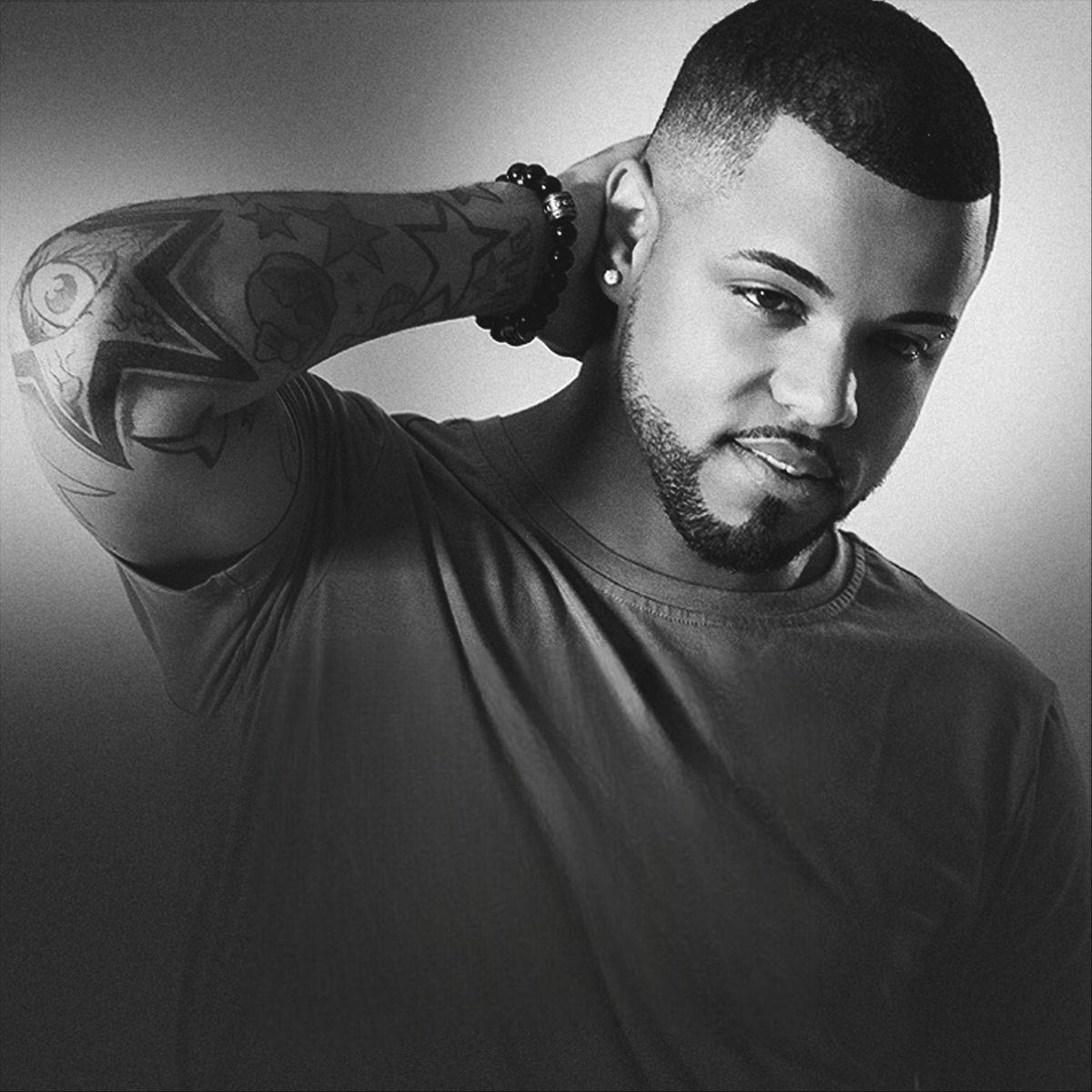 Hugo Pina - LETRAS.COM (14 canciones)