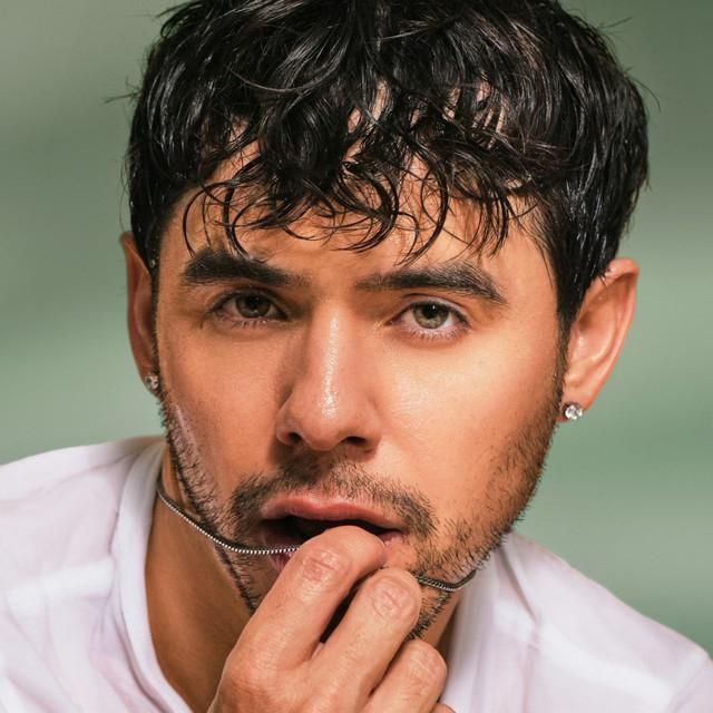 RIU RIU CHIU (Lyrics in English) - David Archuleta