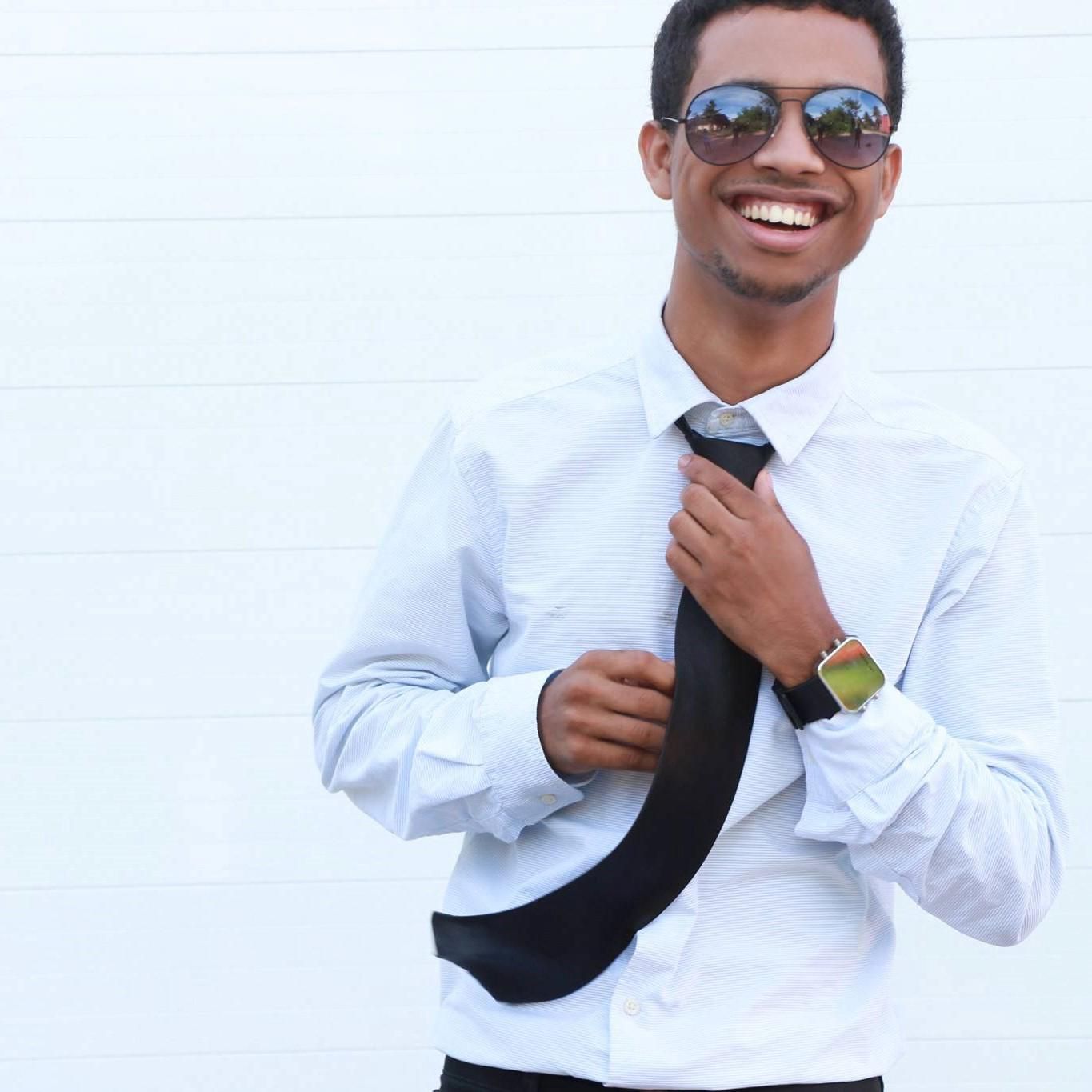 Wesley Castro fotos (2 fotos) - LETRAS.MUS.BR