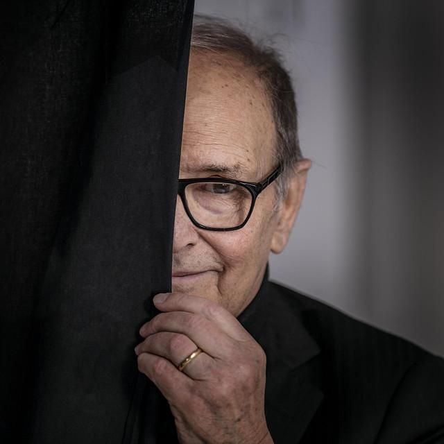 VAMOS A MATAR COMPAÑEROS - Ennio Morricone - LETRAS.COM