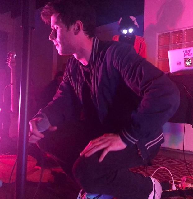 Loading Screens - 1 Trait Danger - OUVIR MÚSICA