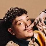 Significado de la canción YOGURCITO (remix) (part. Blessd, Anuel AA, Kris R., Luar La L y ROA ...