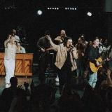 Praise God! - Action Worship - LETRAS.MUS.BR