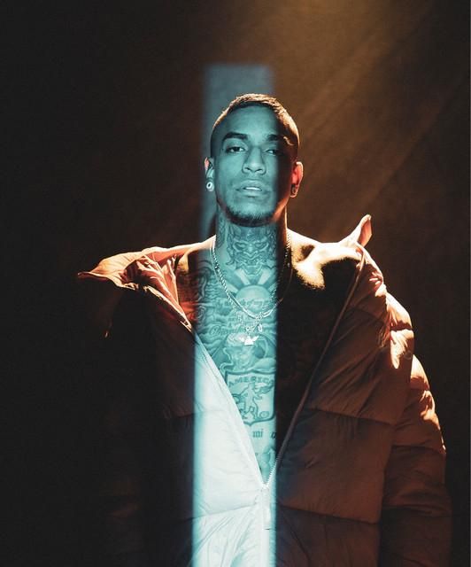 GANGSTER EN LA DISCO (PART. OVI Y BLESSED) - Pirlo 420 - LETRAS.COM