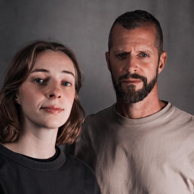 Around The World - cyprès - LETRAS.MUS.BR