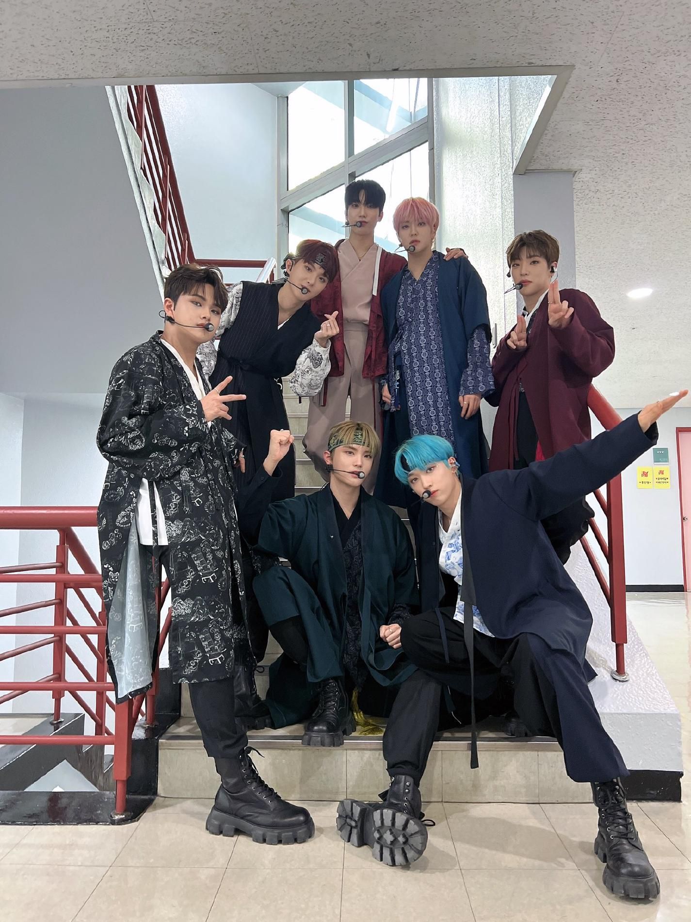 KINGDOM (K-Pop) fotos (18 fotos) - LETRAS.MUS.BR