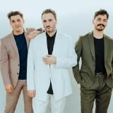 QUÉ GANO OLVIDÁNDOTE - Reik - LETRAS.COM