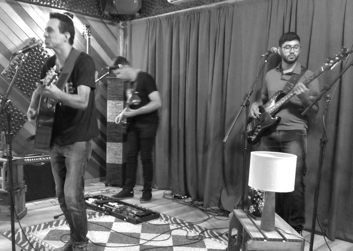 VININ fotos (4 fotos) - LETRAS.COM