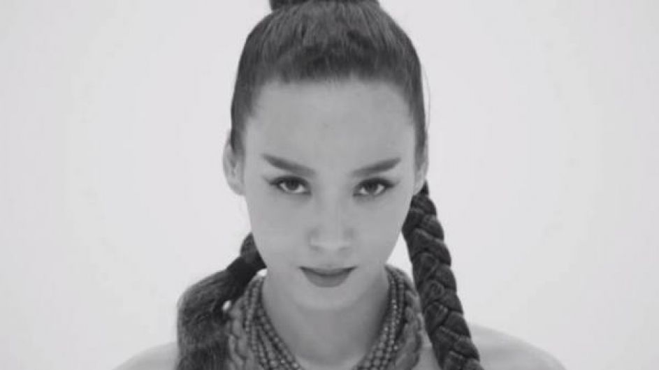 Yoon Mirae fotos (3 fotos) - LETRAS.COM