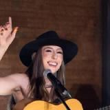 Um Milhão de Bocas - Barbara Ferrari - LETRAS.MUS.BR